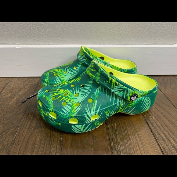 CROCS | Shoes | Womens Crocs Classic Platform Tropical Palm Tree Clogs ...